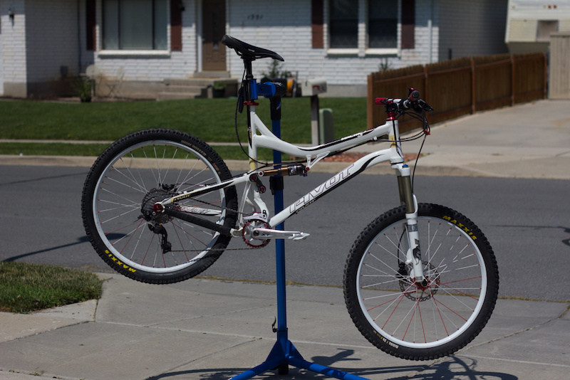 2012 Pivot Mach 5.7 XL Full Custom For Sale