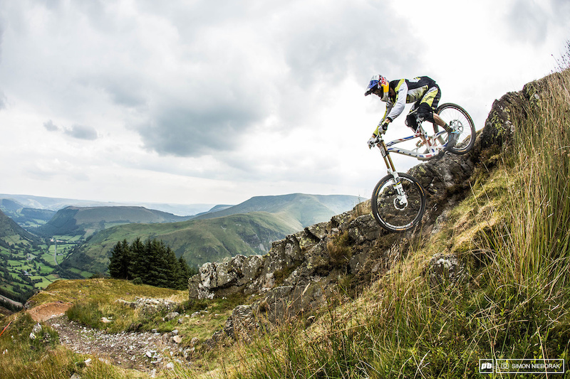 Photo Epic and Video: Red Bull Hardline 2015 - Pinkbike