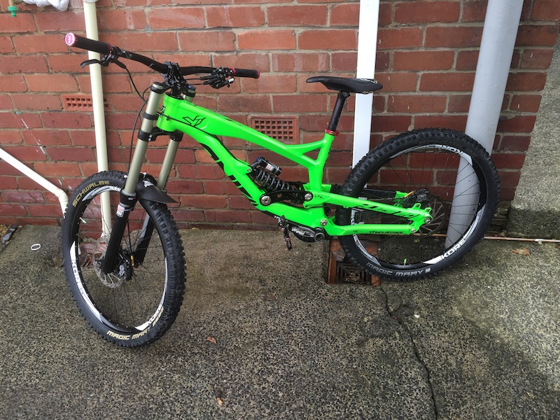 2014 Yt tues (voted best downhill bike of its year) For Sale
