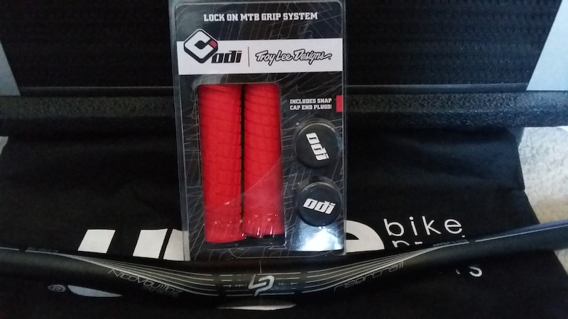 FUNN Nico Vouilloz Signature handlebar + ODI TLD grips For Sale