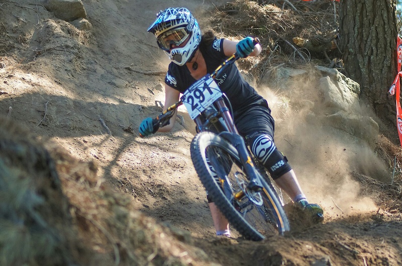 Video: NZ DH Race Season Underway - Pinkbike