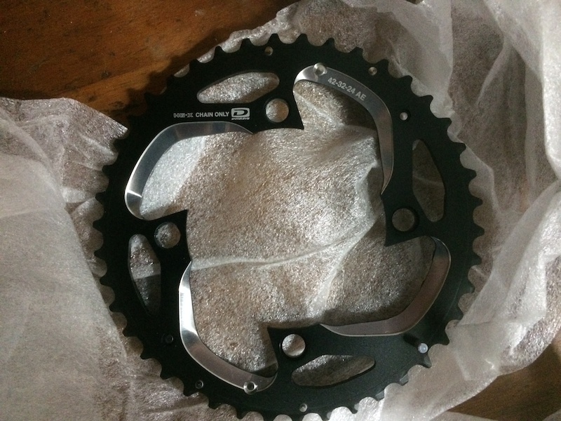 Shimano XT 10 speed triple chainring set 42-32-24 For Sale
