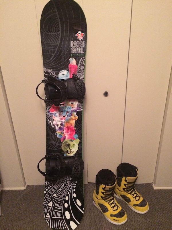 2014 Rossignol Snowboard and 32 Boots For Sale