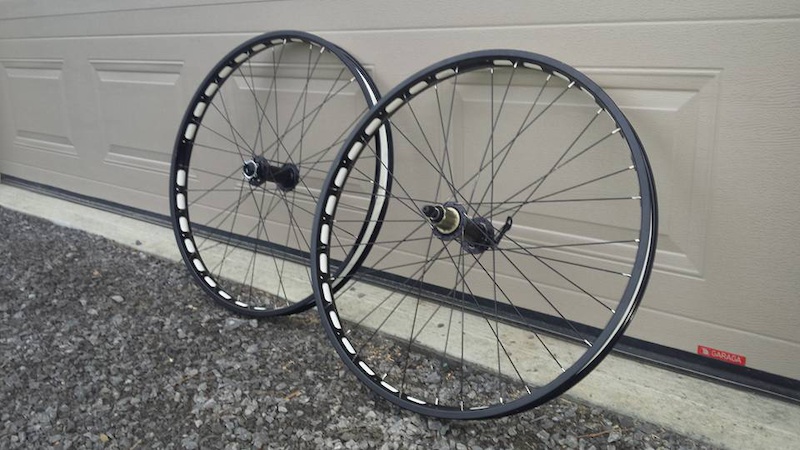 29+ Wheelset 15x150 Fr & 190 QR Rear REDUCED For Sale