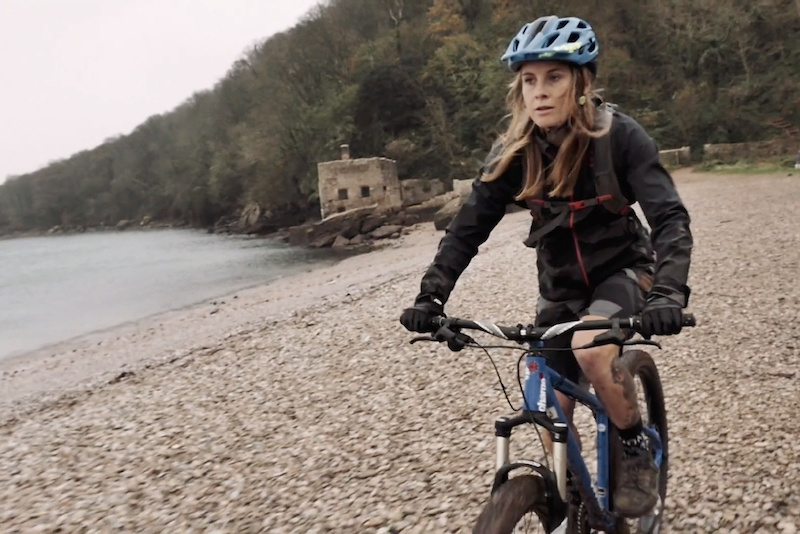 Juliet Elliott Rides Again - Video - Pinkbike