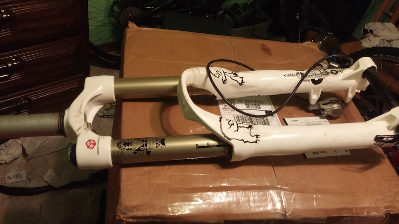 2011 rock shock totem solo air magnesium For Sale