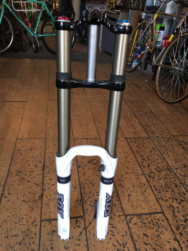 2010 fox 40 rc2 For Sale