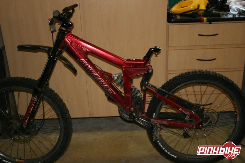 Santa Cruz v10, 04, red, 888 For Sale