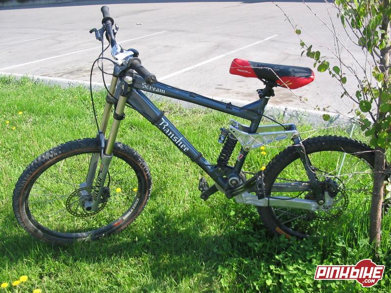 2000 , Banshee, Scream, Large, Blue For Sale