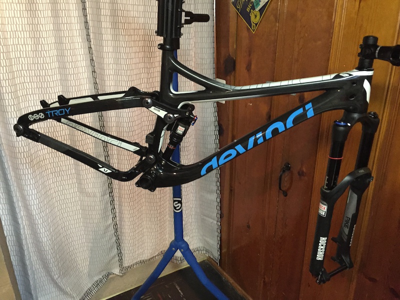2015 Devinci Troy Carbon Frame Medium w/Pike For Sale
