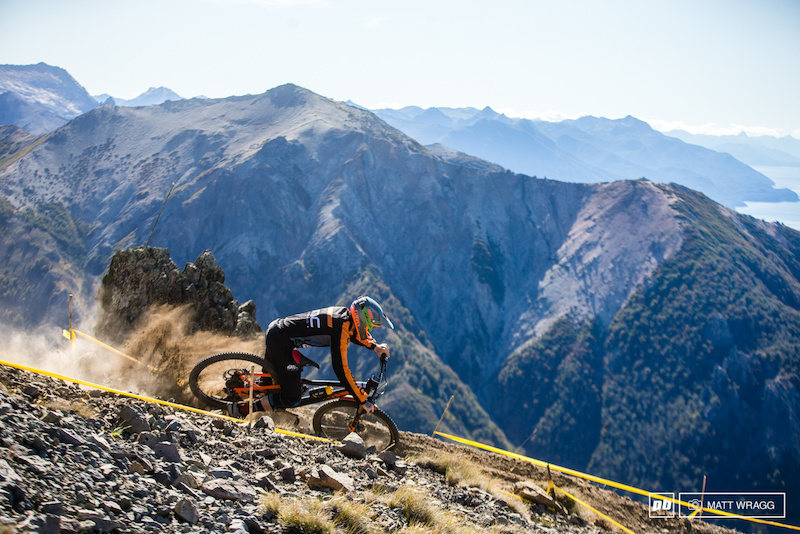 Sequence: Lew Buchanan's Crash - EWS 2016 Round 2, Bariloche - Pinkbike