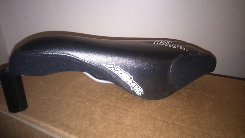 AZONIC LOVE SEAT, LOVESEAT, KARPIEL, EVIL, BROOKLYN For Sale