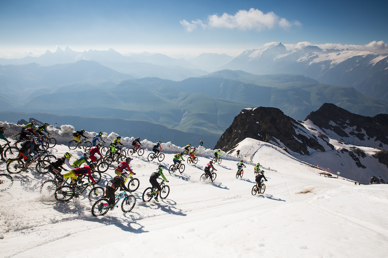 Megavalanche 2016 powered by Bluegrass - Video - Pinkbike