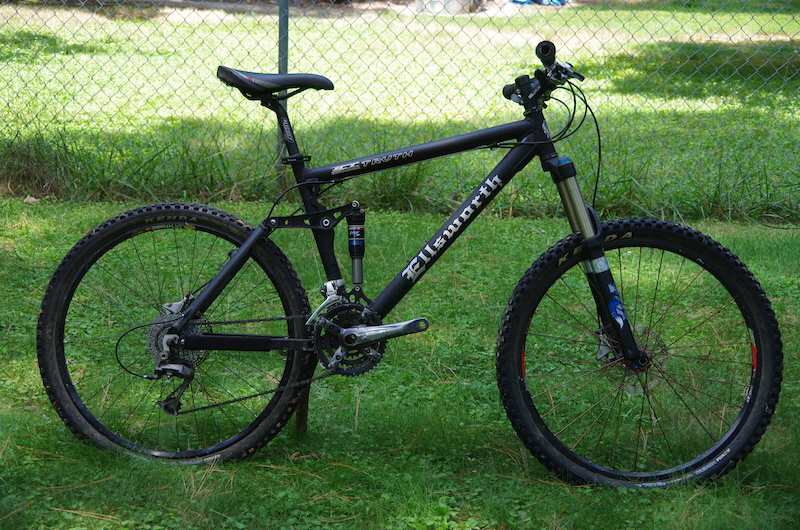 2005 Ellsworth Truth (L) For Sale