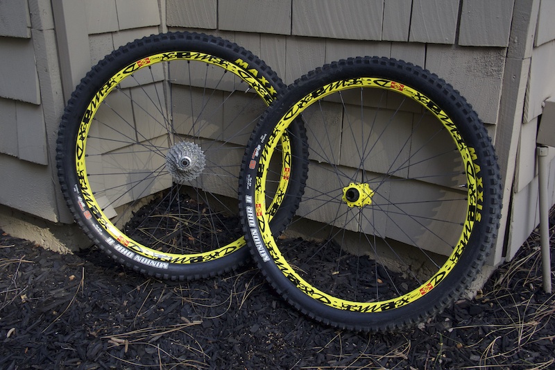 2016 Mavic Deemax Ultimate 650b Wheelset - Like New For Sale