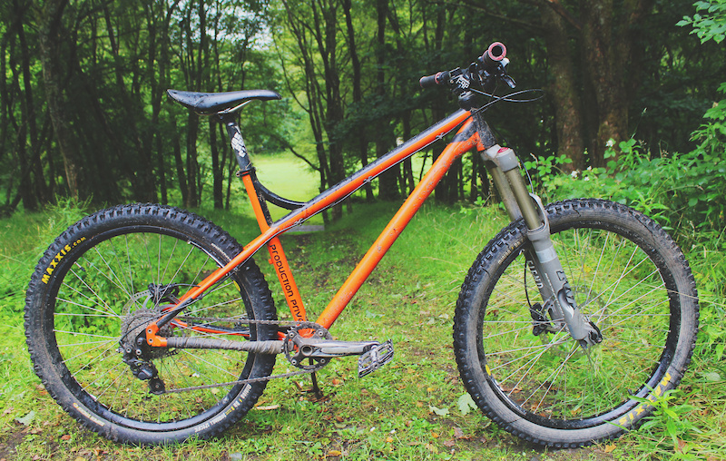 Production Privee Shan Large For Sale