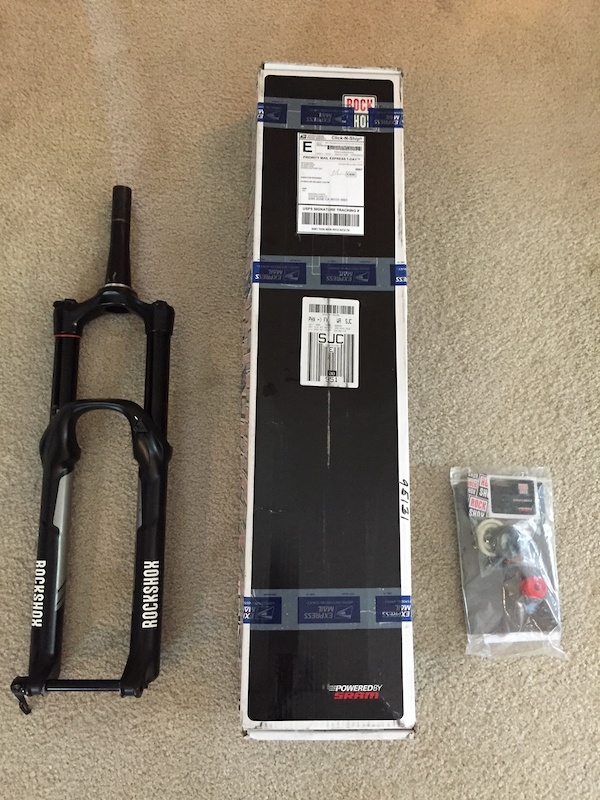 2015 Rock Shox Pike RCT3 Solo Air Charger 160mm w/ extras For Sale