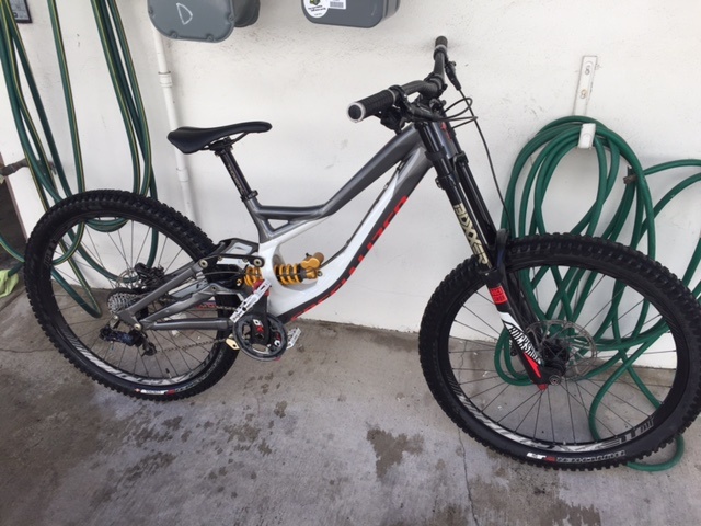 2015 Demo 8 II Medium with Boxxer WC For Sale