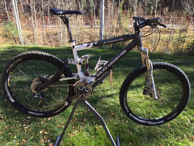 2008 Full Suspension Rocky Mountain 18" Bike ETSX 70 For Sale