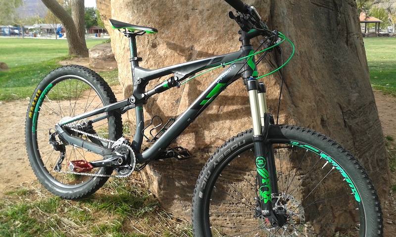 2016 Scott Genius 740 grey with green highlights For Sale