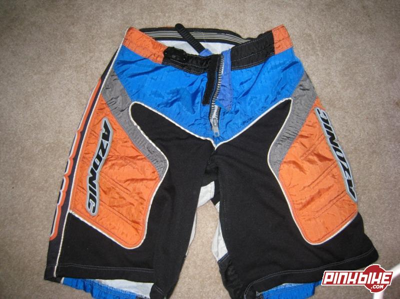 AZONIC 32" mountain biking shorts Blue and Orange For Sale