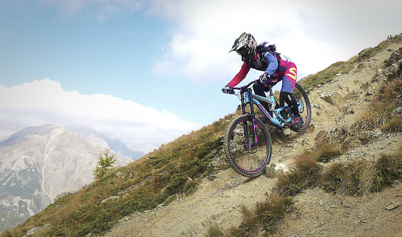 Solid Flare EVO - The Girls DH Bike From the Black Forest - Pinkbike