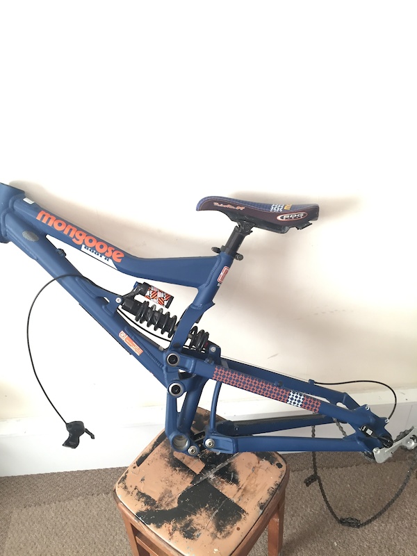 Mongoose bootr frame 16.5 with shock and headset For Sale