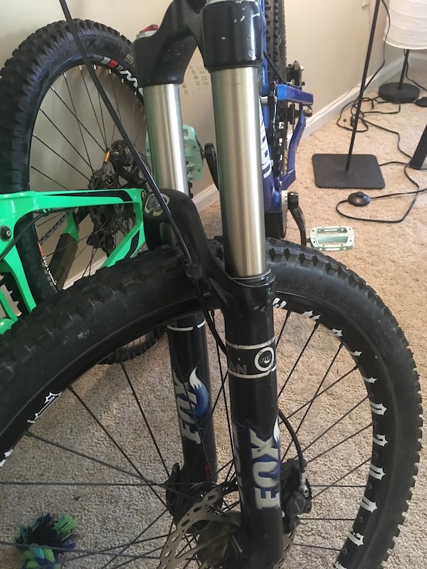 2008 Fox 36 Van RC2 For Sale