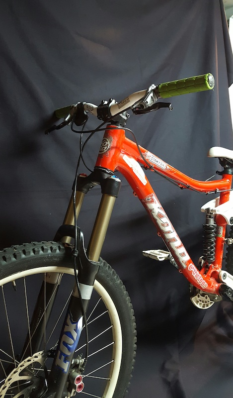 2009 Kona Stinky *comes with free fork* For Sale