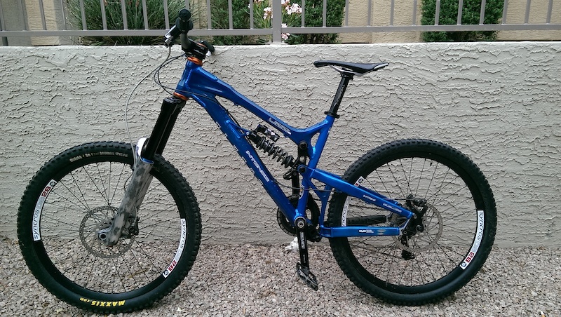2011 Intense Uzzi VP Medium For Sale
