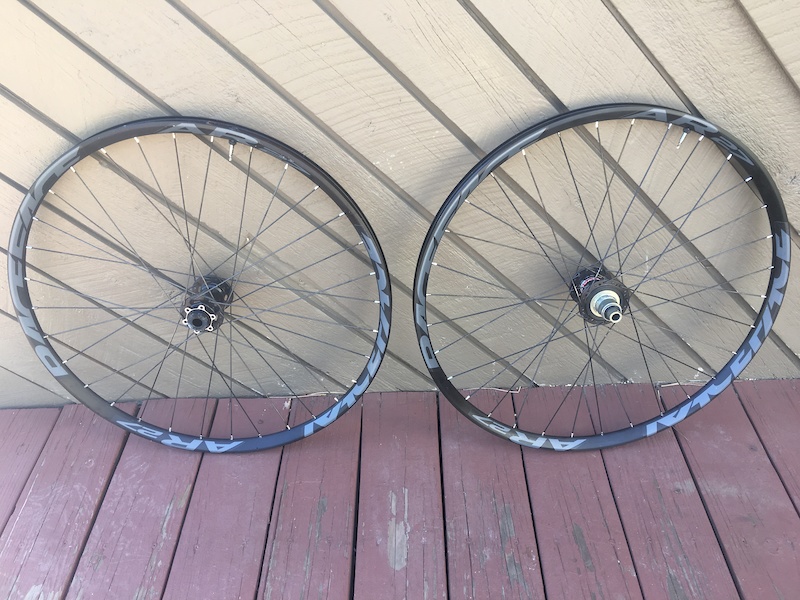 2017 RaceFace ARC 27 Boost 27.5" Wheelset For Sale
