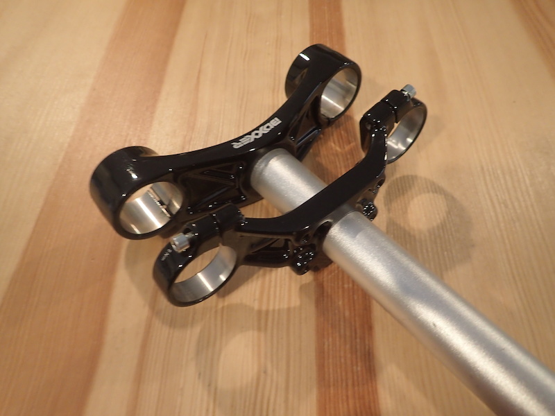 NEW!!!!! BOXXER crowns and steerer, black For Sale