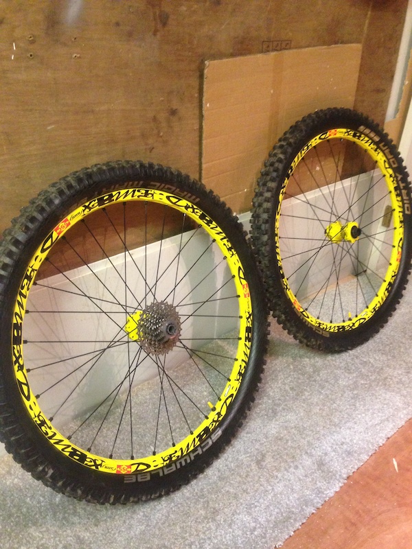 2015 Mavic deemax ultimate, full tubeless setup + cassete For Sale