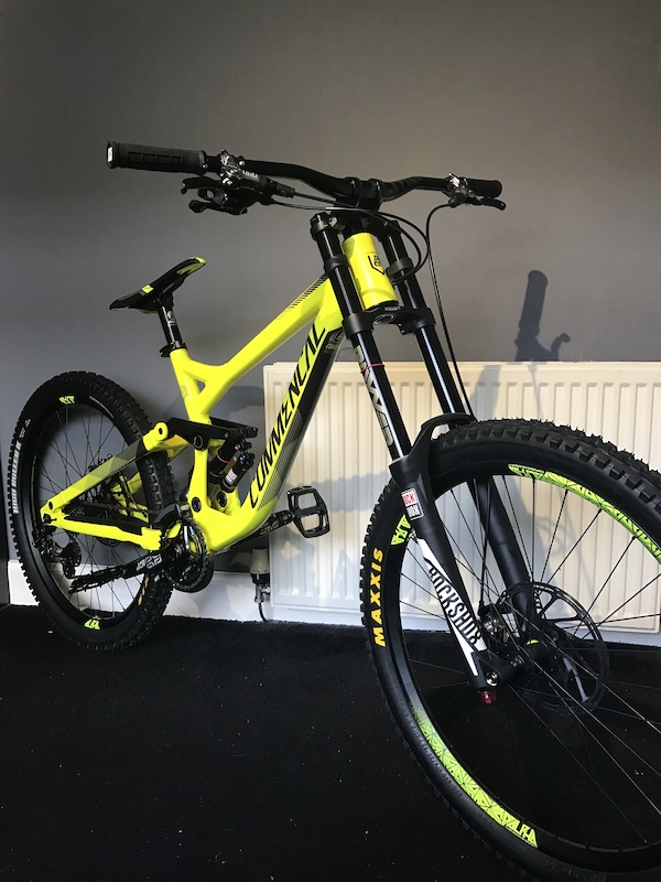 2017 Commencal Supreme DH V3 BRAND NEW "TEAM S" For Sale