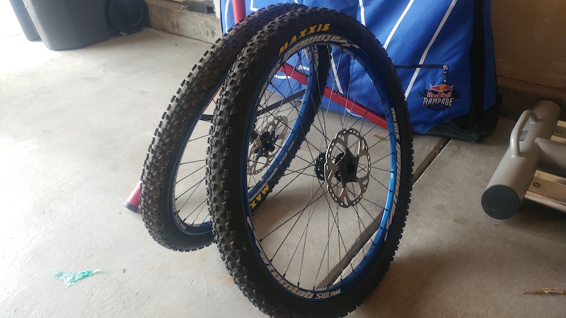 2017 Blue Atomlab SL Trail 650b Wheel Set For Sale