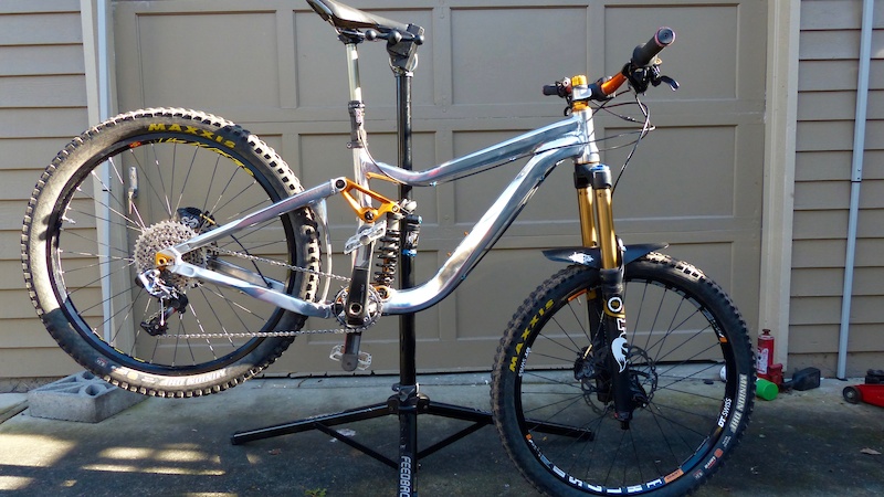 2011 Giant Reign X0 - Tons of Upgrades For Sale