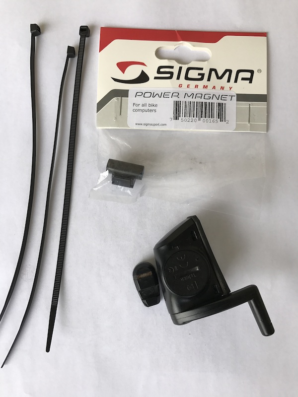 2017 Garmin GSC 10 Speed and Cadence Sensor For Sale