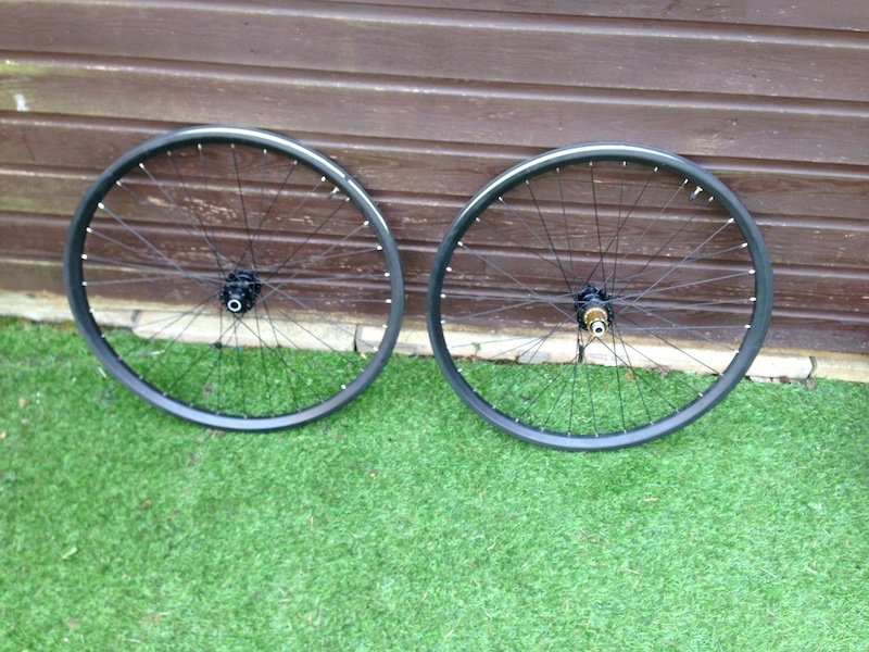 2015 Hope Pro 2 Hubs with Light Bicycle carbon rims 27.5 For Sale