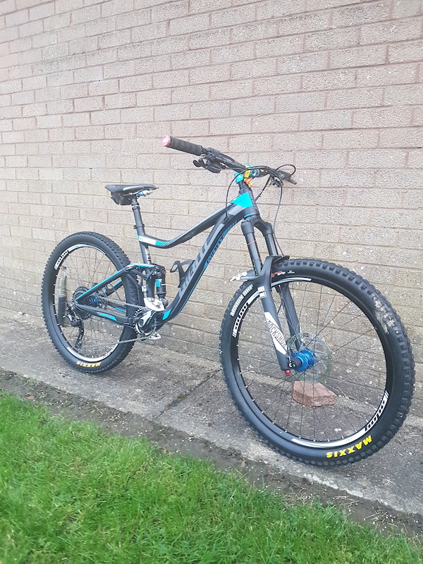 2016 Custom Giant Trance SX (UPGRADED) good offers only For Sale