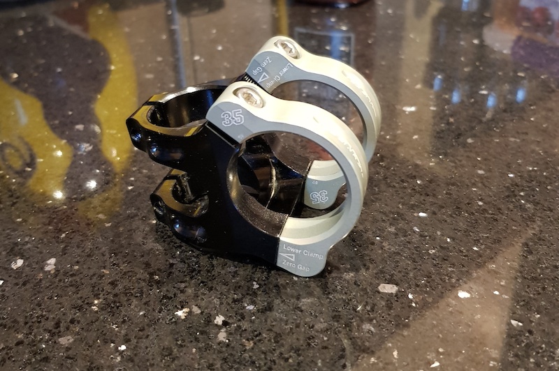 2017 35mm x 33mm renthal stem For Sale