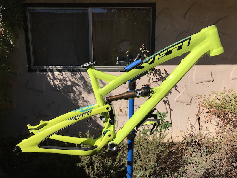 2014 Yeti SB66 small carbon rear triangle For Sale