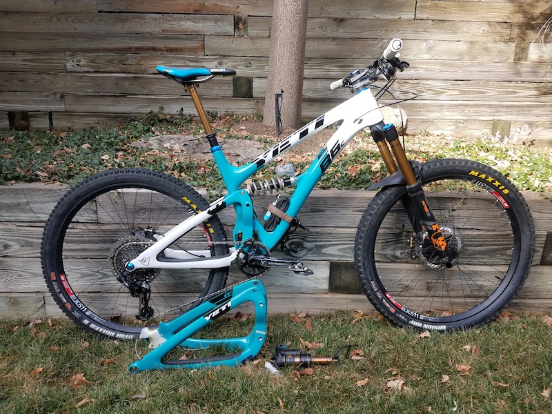 2016 Custom-painted Yeti SB6c/Push Elevensix + spares!!! For Sale