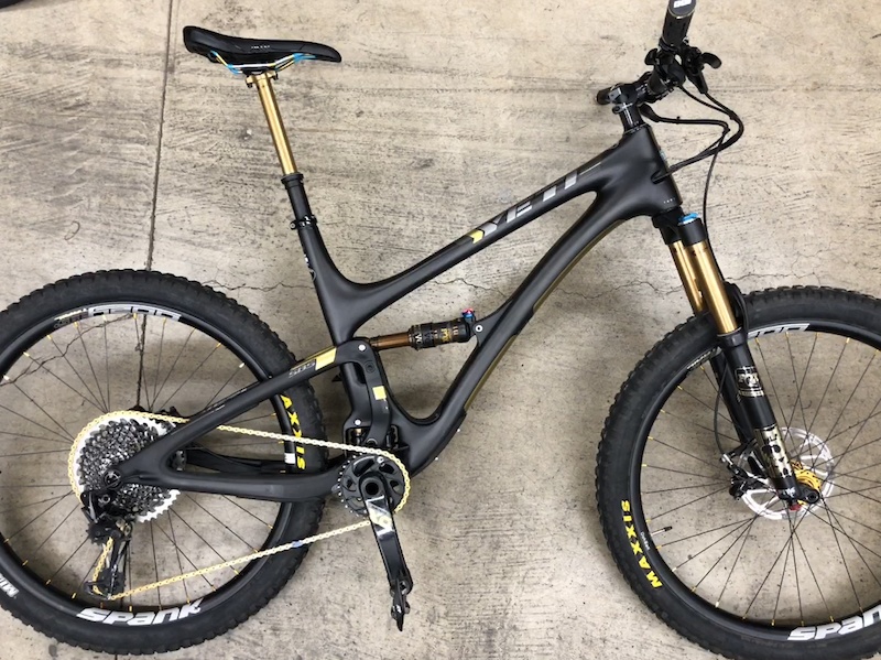 2017 Yeti SB5 Turq Large blk new frame! For Sale