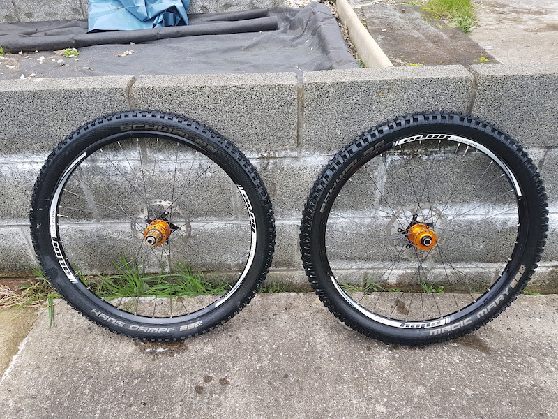 2016 Hope Hubs on 650b Hope rims w schwalbe tires For Sale