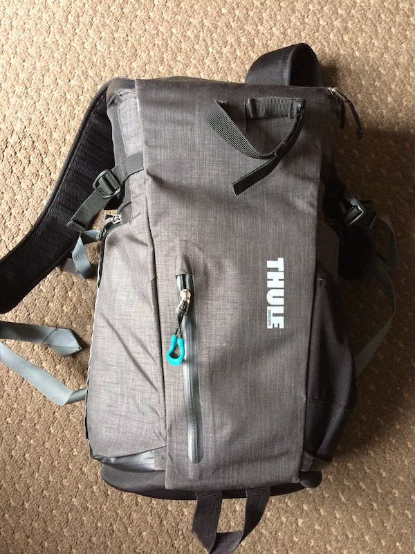 2017 Thule Camera Bag DSLR backpack For Sale
