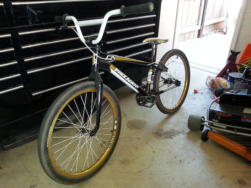 2013 Free Agent team limo 24, trade For Sale