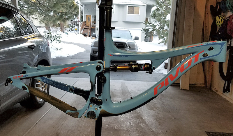 2016 Pivot Switchblade Frame only For Sale