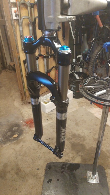 Fox 32 F-series RLC 15mm tru axle For Sale