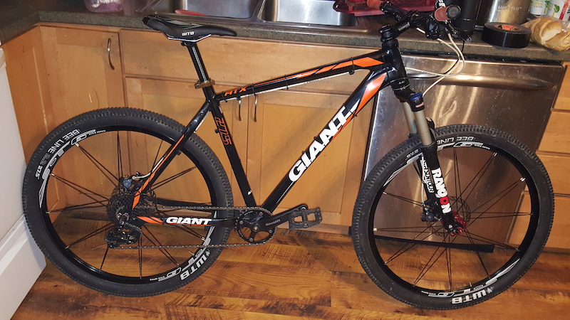 2016 Giant atx For Sale