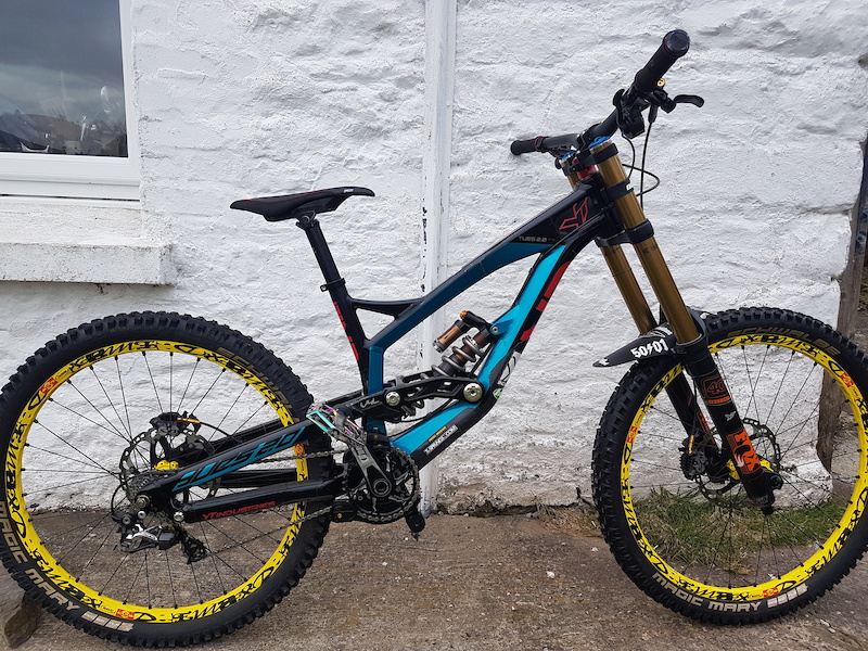 2014 YT Industries Tues 2.0 Pro Huge Spec For Sale